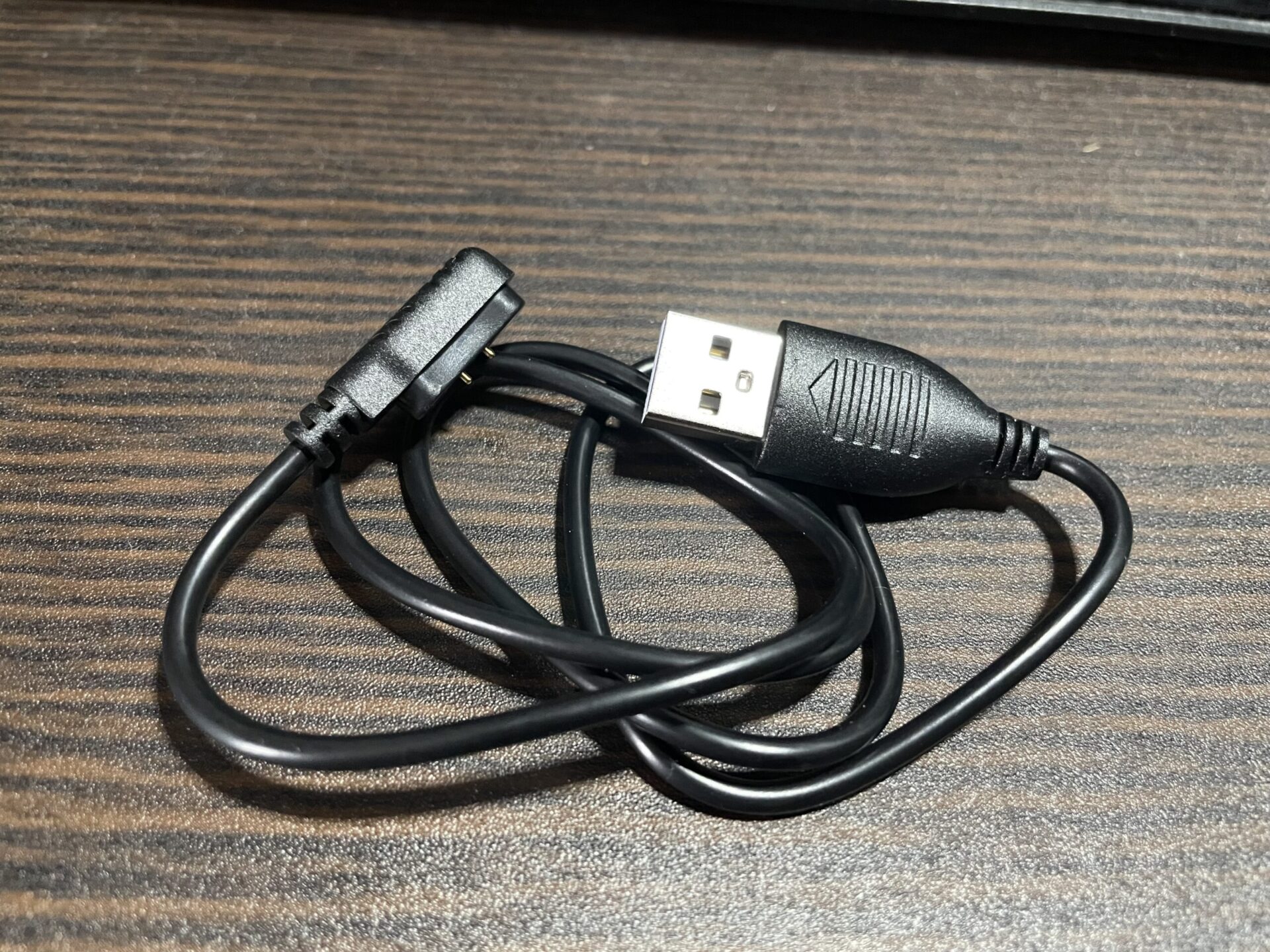 【デバイスバンドplus（スマートウォッチ）】実際に使ってみた3COINS商品の感想 | こんせんとブログ《友達と始めた副業の日記》